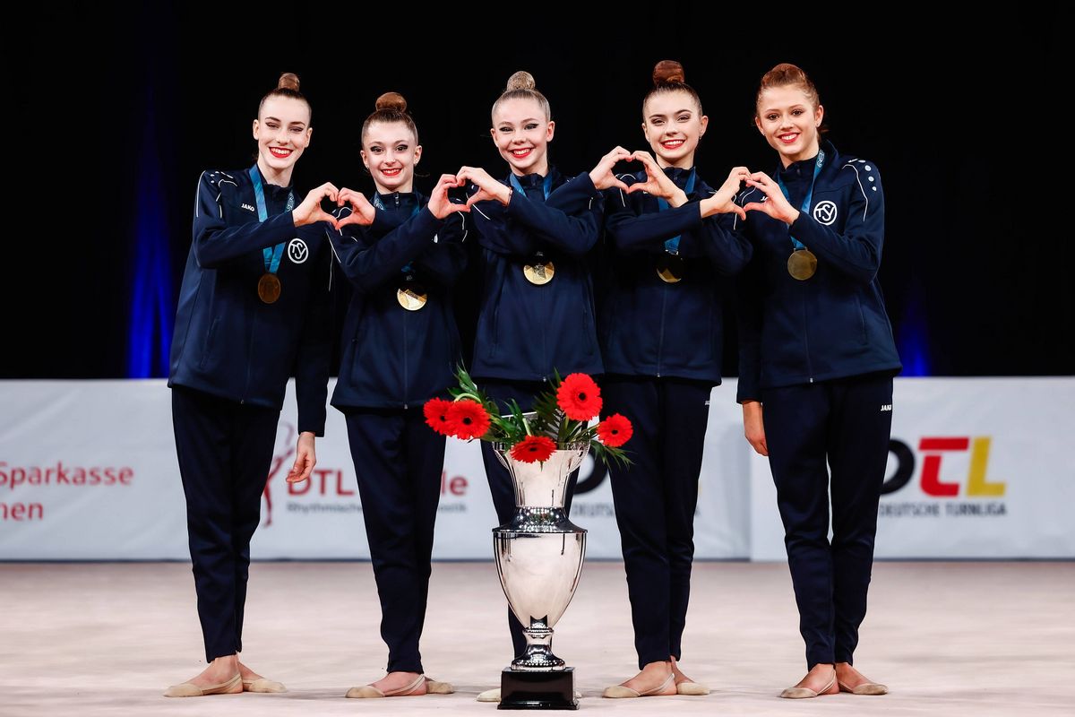 Rhythmische Sportgymnastik | Schmiden verteidigt Titel | Sportregion