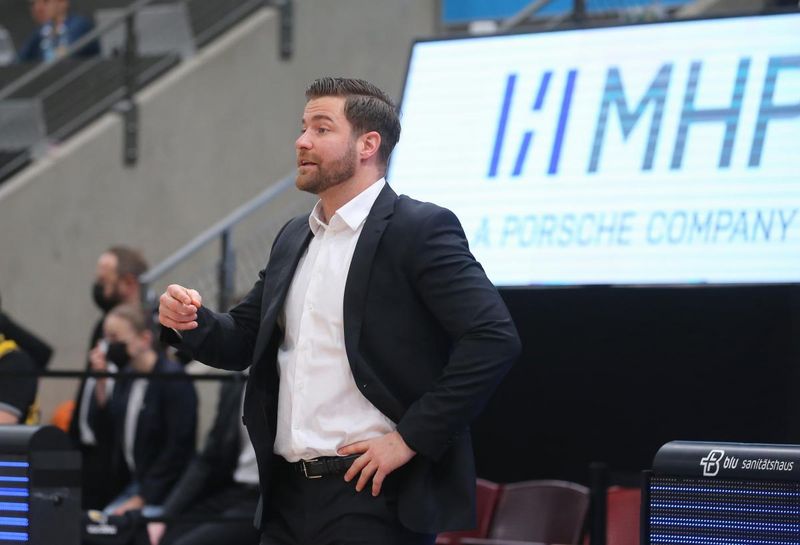 Basketball | MHP RIESEN verlängern mit Josh King | Sportregion