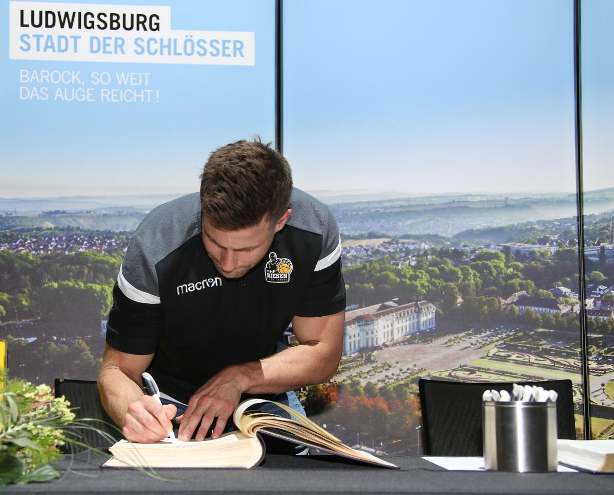 Basketball | Josh King bleibt in Ludwigsburg | Sportregion